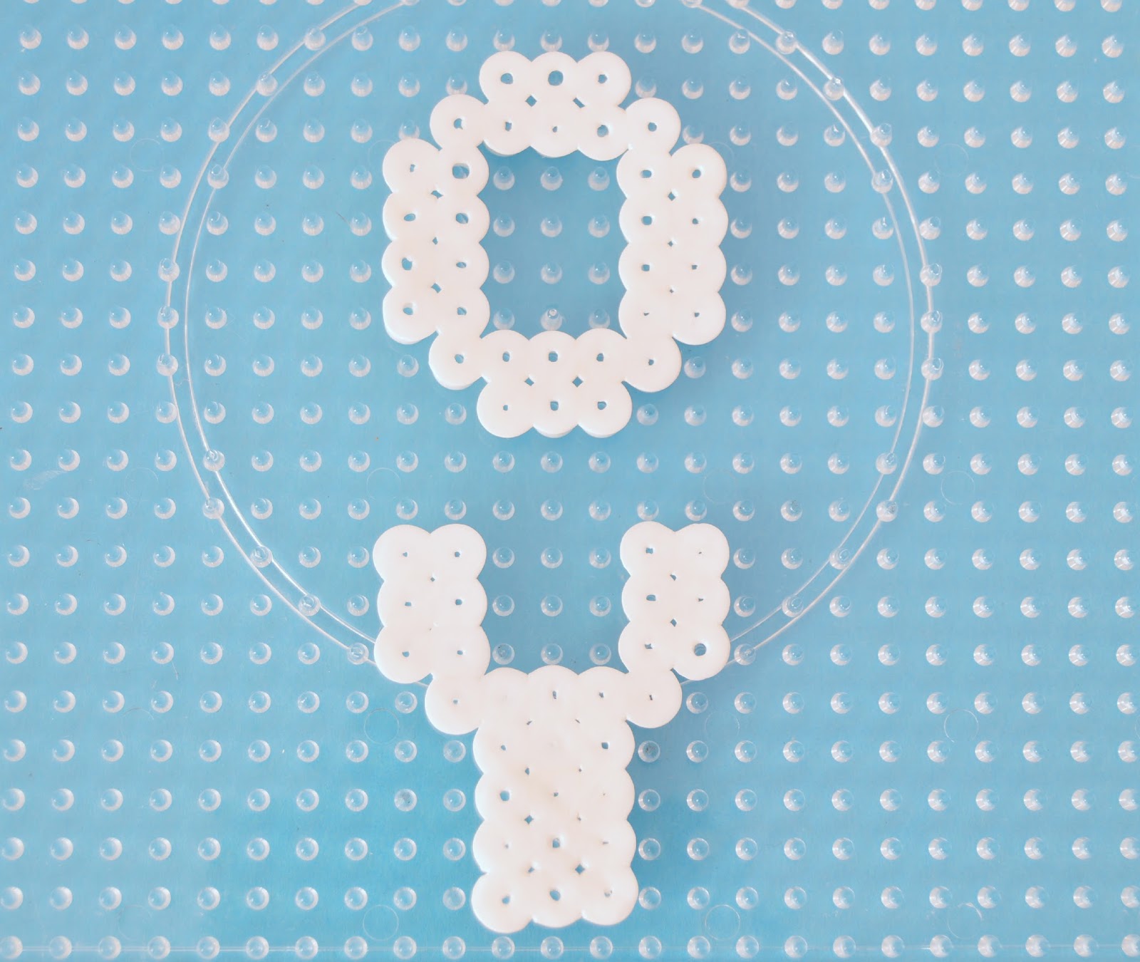 Vikalpah: DIY "JOY" Christmas garland using perler beads