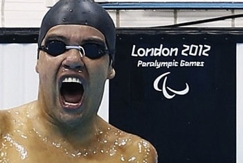 Juan Reyes, tercer oro para México