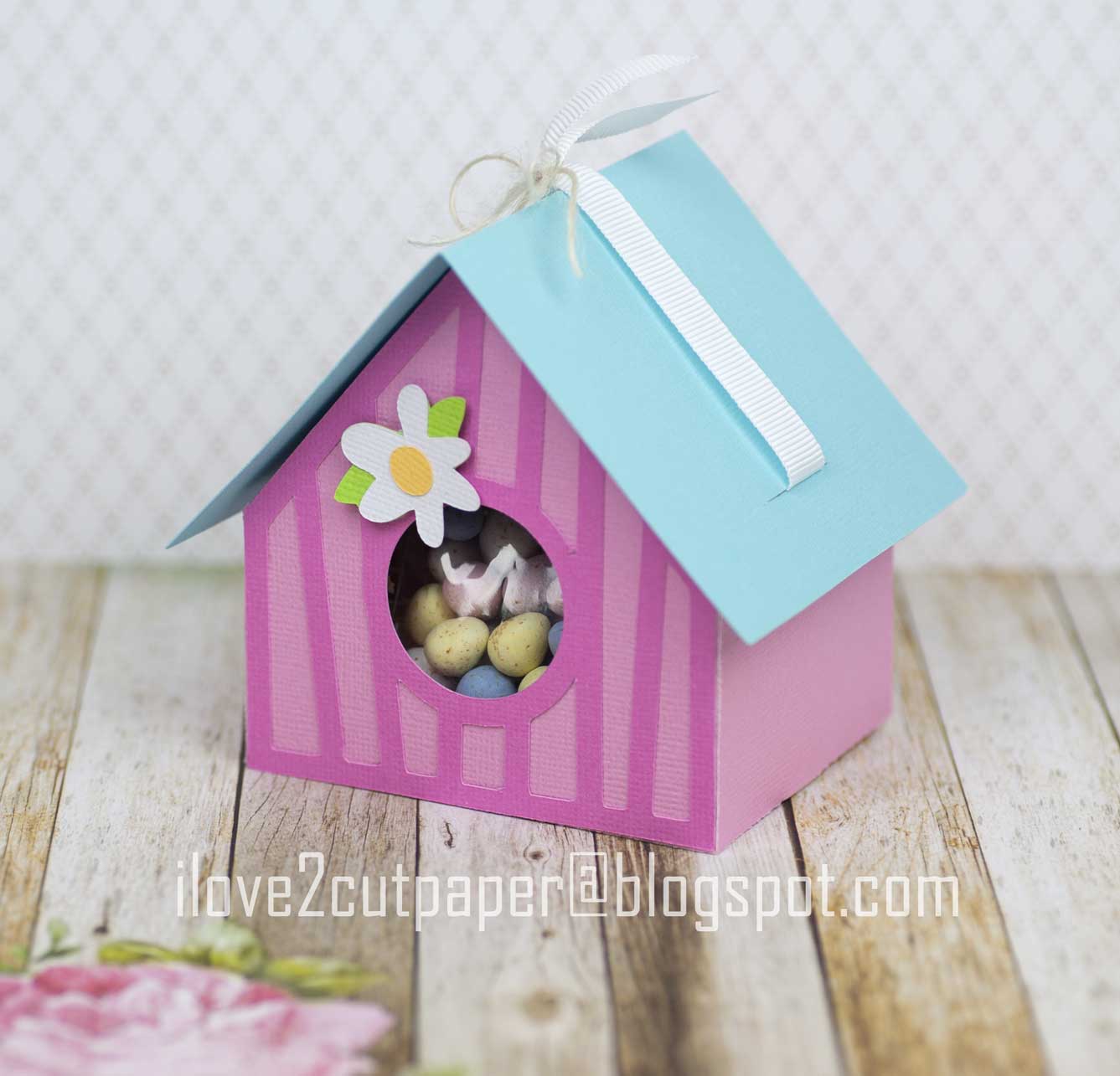 i love 2 cut paper: Birdhouse Gift Box