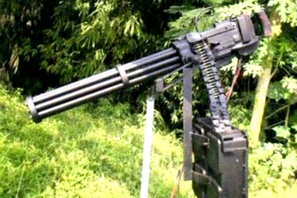 Teknologi Alutsista Militer Indonesia: Litbang TNI-AD Dan PT Pindad ...