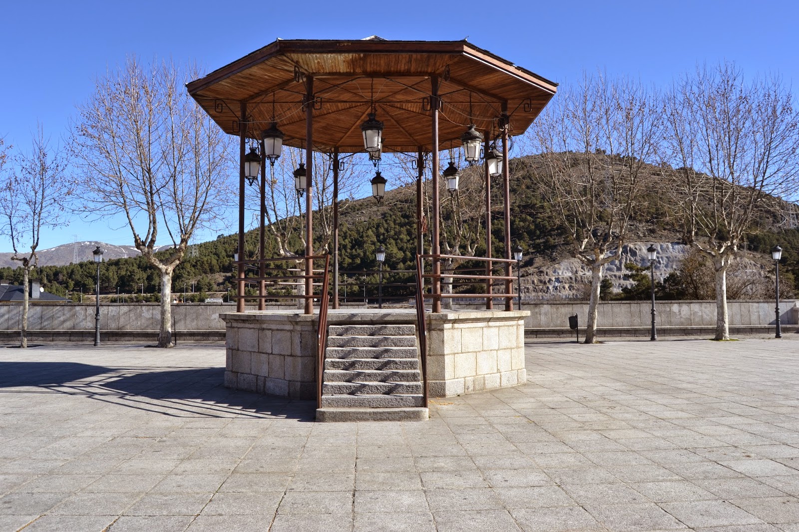 plusphotos: PUEBLOS DE ESPAÑA (Los Angeles de San Rafael - Segovia - 2.015)