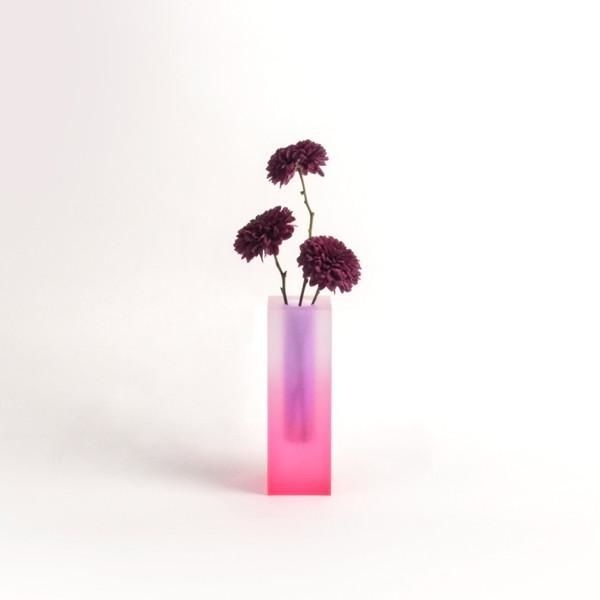 Ultra Tendencias: 'Mellow Vases' combinan luz y color en una colección ...