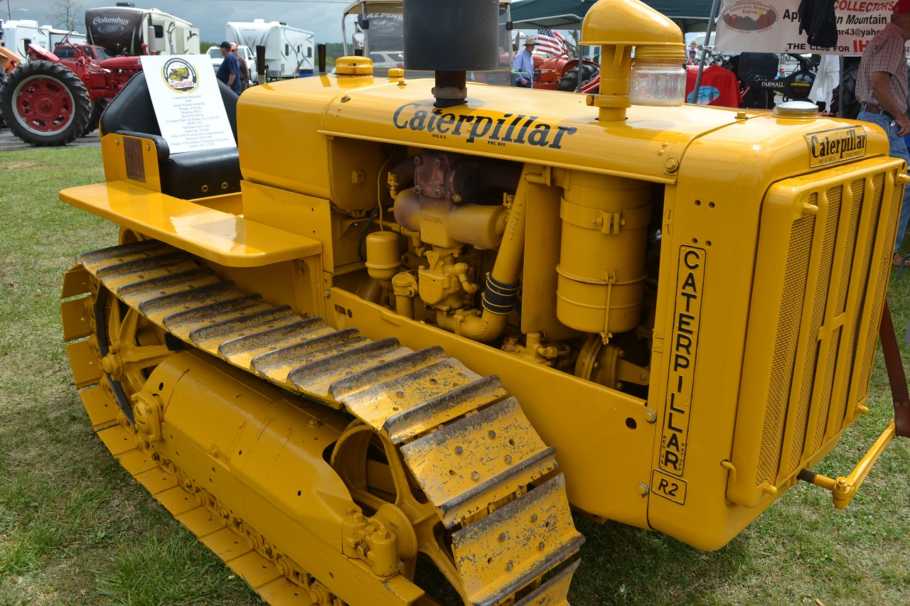 The Iron Mule: 1939 Caterpillar R2