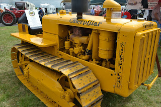 The Iron Mule: 1939 Caterpillar R2