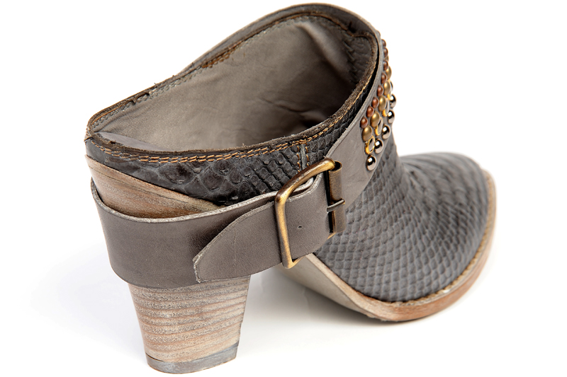 Keith Scarrott Shoes: April 2011