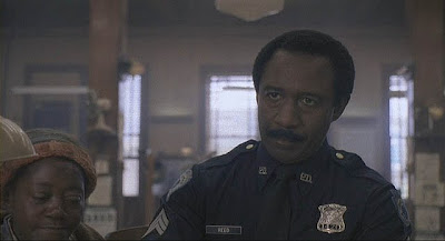 ESCRITOS MALDITOS: SELEÇÃO NATURAL: Robocop, Reboot