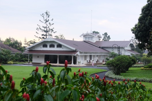 5 Tempat Wisata Di Cipanas Yang Ingin Aku Datangi - Novariany's World