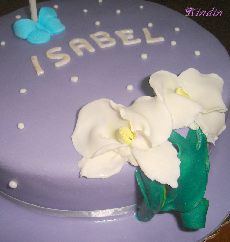 Kindin com açucar: Para a prima Isabel um bolo simples e bonito