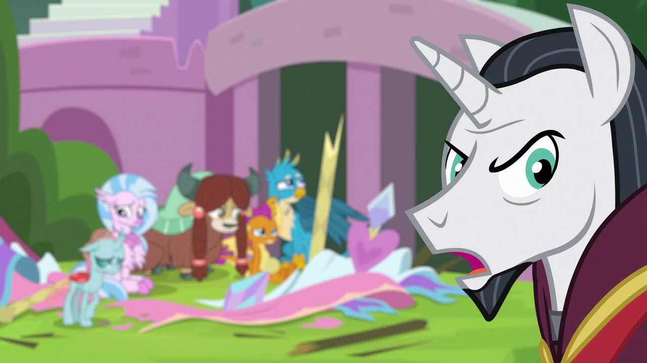 Equestria Daily - MLP Stuff!: Editorial: Subtle Double-take: Ponies ...
