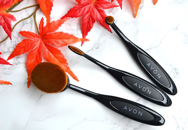 MAKEUP | Avon Oval Makeup Brushes | Cosmetic Proof | Vancouver beauty ...
