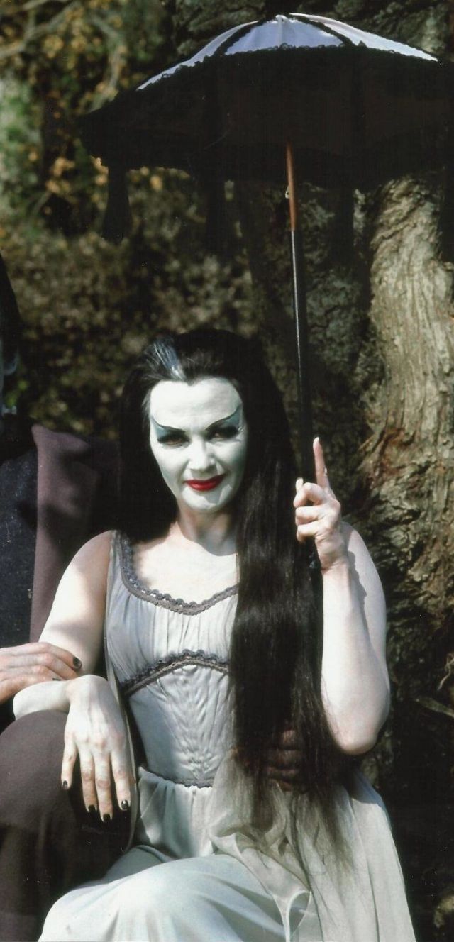Yvonne Decarlo The Munsters