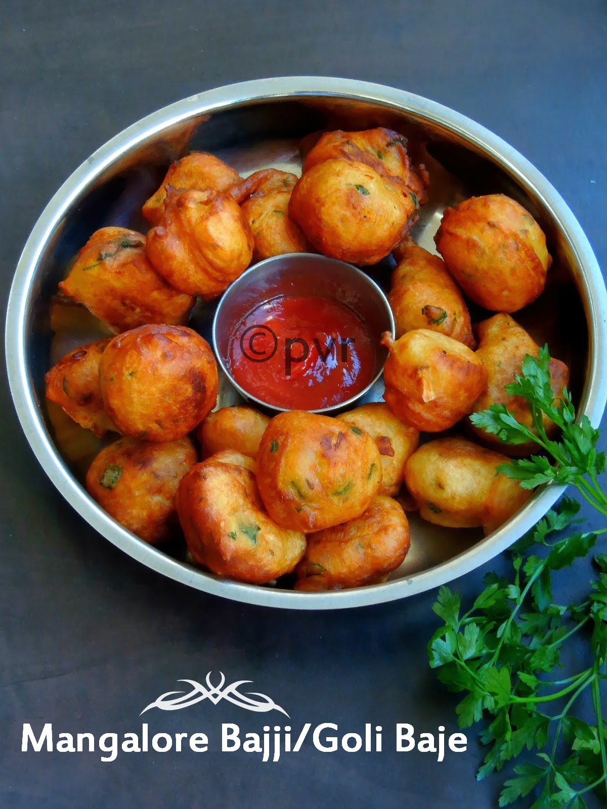 Priya's Versatile Recipes: Goli Baje|Mangalore Bajji|Goli Bajje - A ...