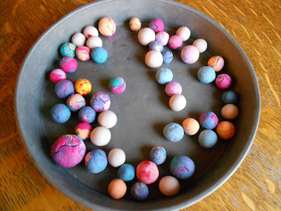 Almost Unschoolers: Homemade Marbles