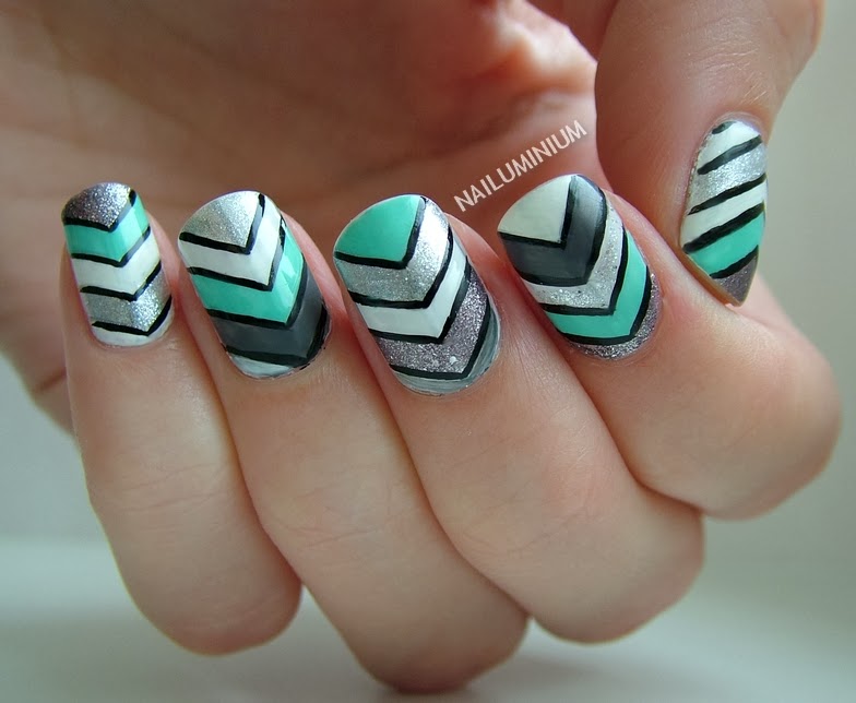 Nailuminium Freehand Chevron Tutorial Nailuminium Freehand Chevron Tutorial
