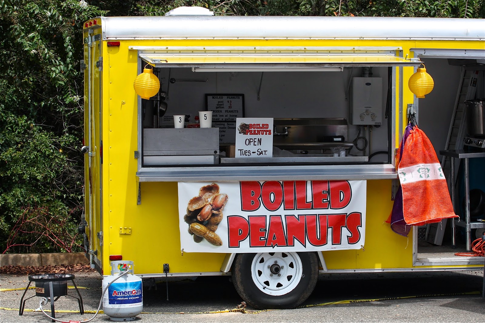 Sweet Southern Days: Boiled Peanuts - A Southern Tradition