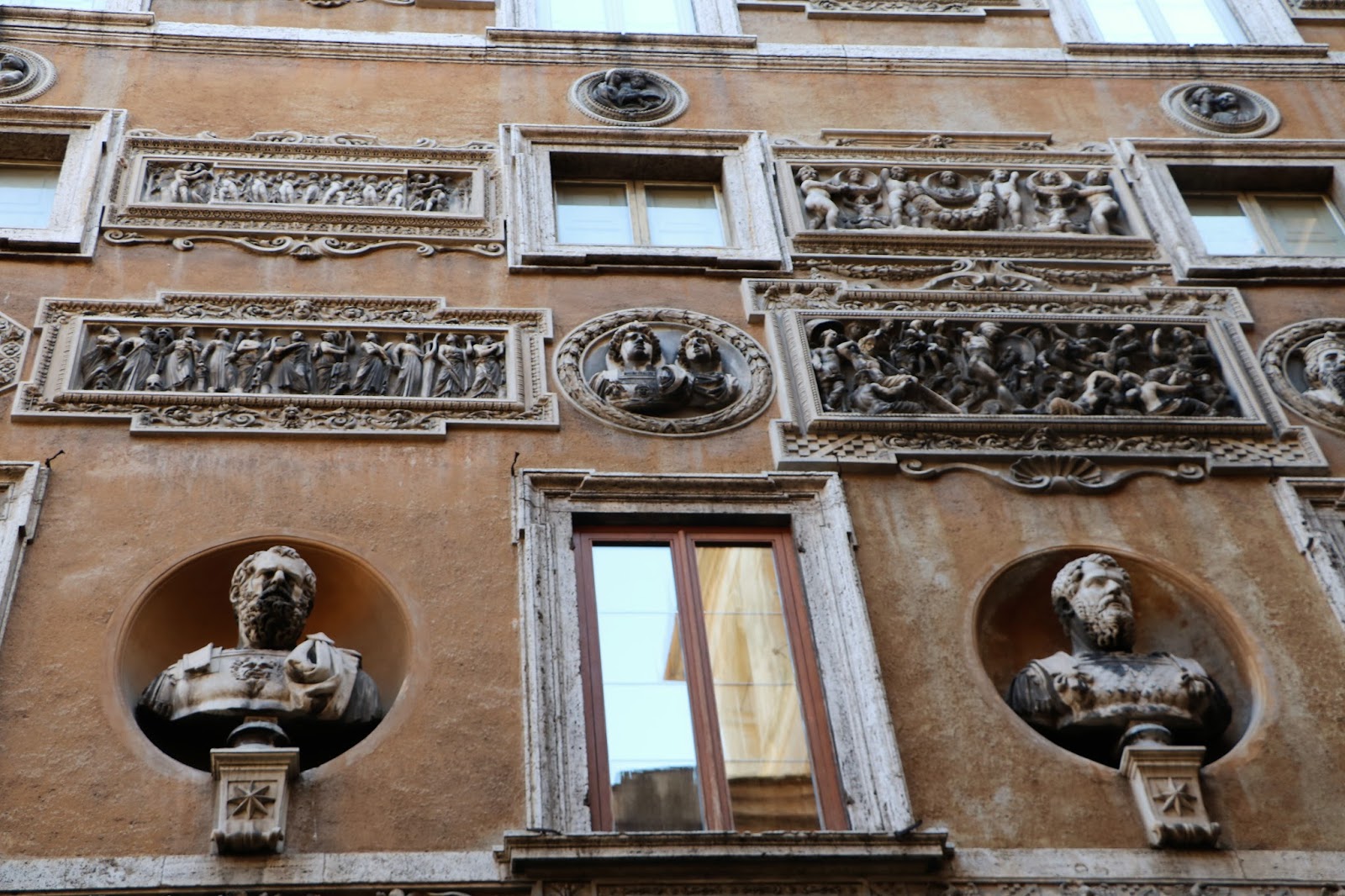 Viaggi con ricordi: ROMA: Palazzo Mattei di Giove