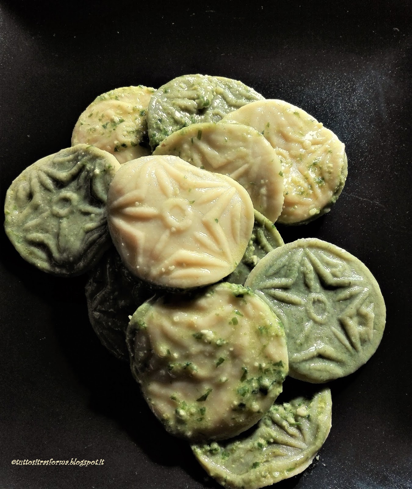 tuttositrasforma: CORZETTI DOUBLE FACE (pasta speciale della Liguria)