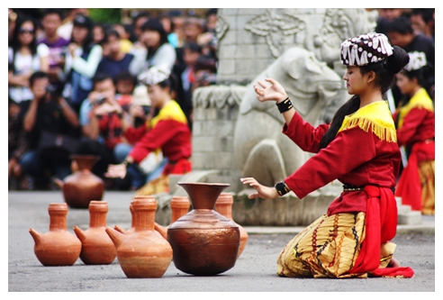 Kebudayaan Kuningan ~ Wilayah Tiga Cirebon