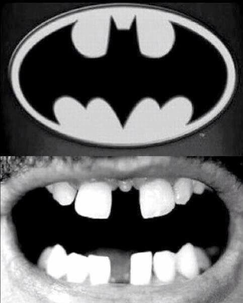 Memes de Internet: señal de batman, boca sin dientes