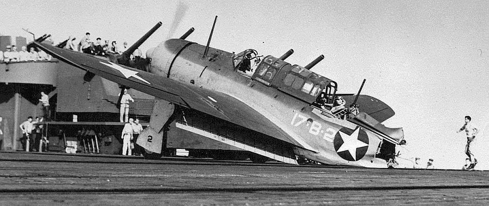 Asylum Mobilitarium: Avenger torpedo bomber during WWII