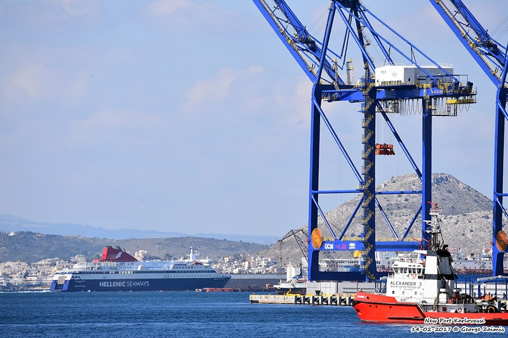 New Port Karlovassi: Στα Ναυπηγεια Χαλκιδας ο δεξαμενισμος του Νησος ...