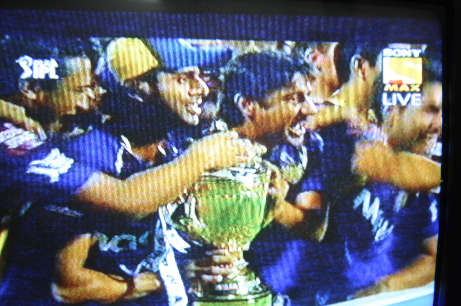 FREE DOWNLOADZ: IPL 2012 winner Kolkatta Knight riders Pics vieos Image ...