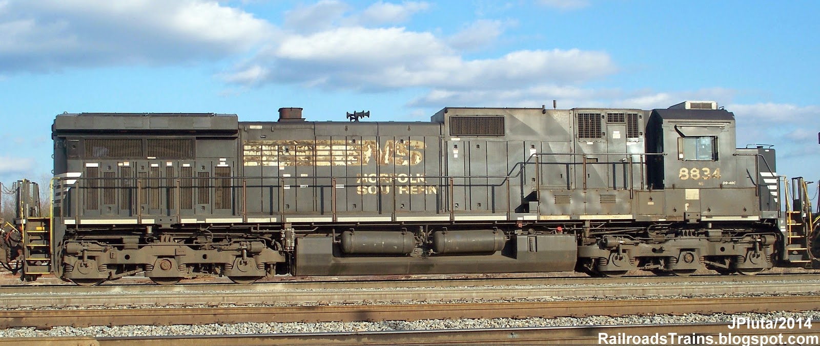RAILROAD Freight Train Locomotive Engine EMD GE Boxcar BNSF,CSX,FEC,Norfolk Southern,UP,CN,CP ...