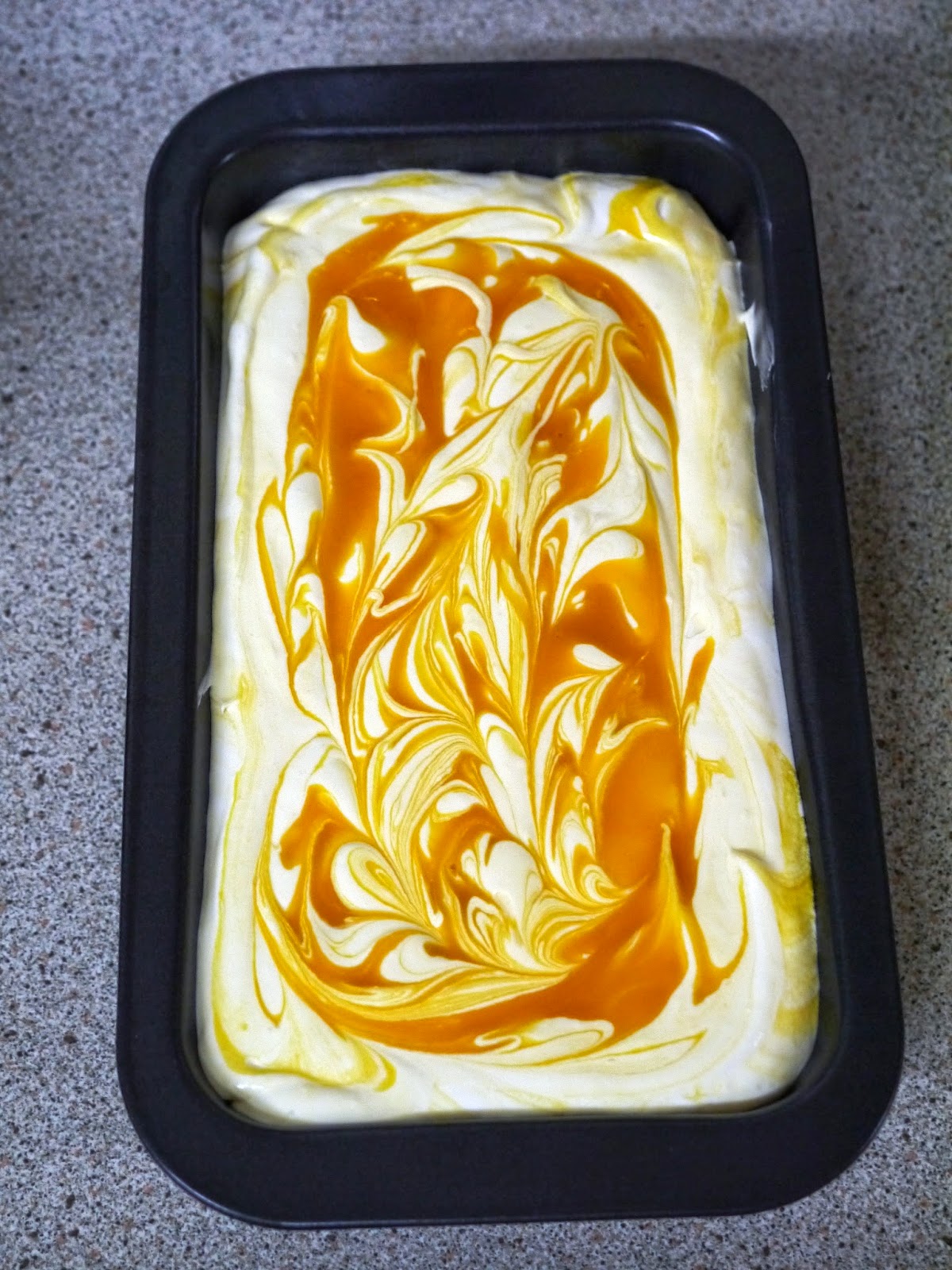 This Muslim Girl Bakes: No-Machine Mango Swirl Ice Cream
