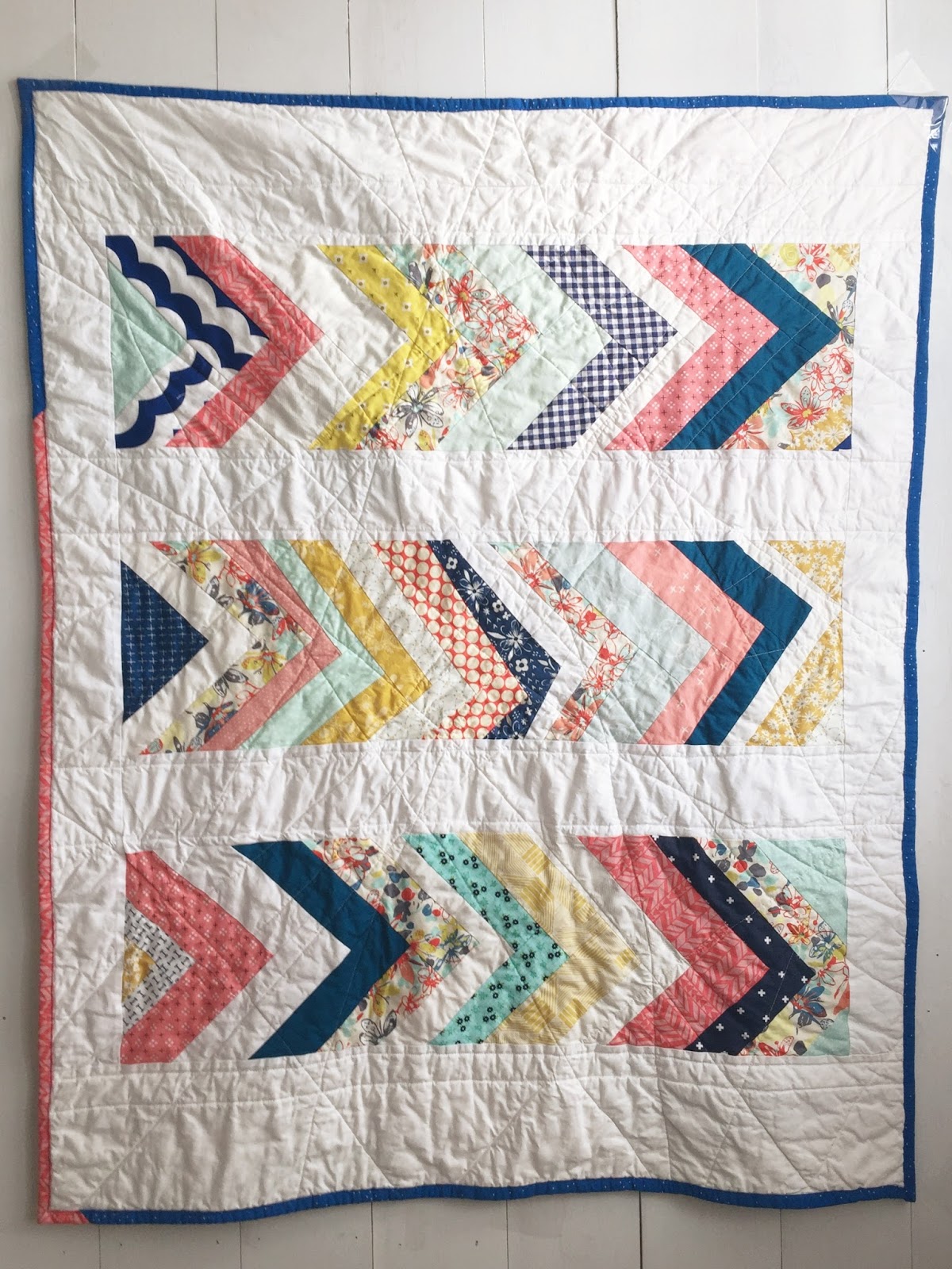 white cloud stitchery: improv arrowhead quilt