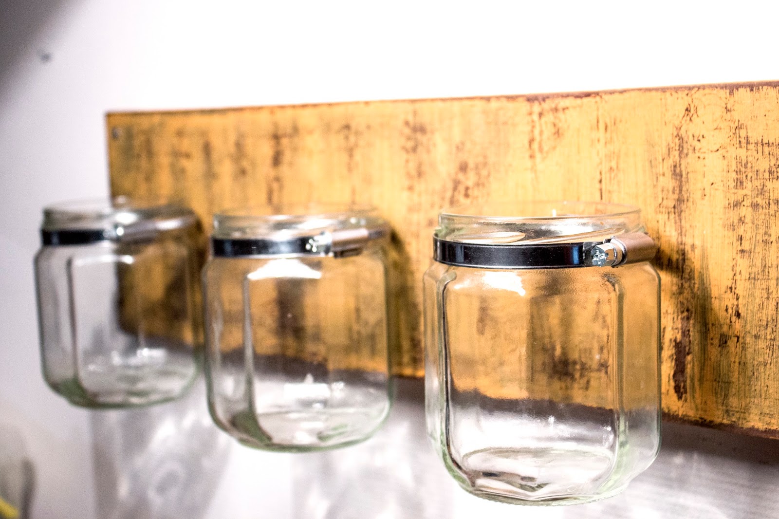 Fin förvaring med återanvända glasburkar!