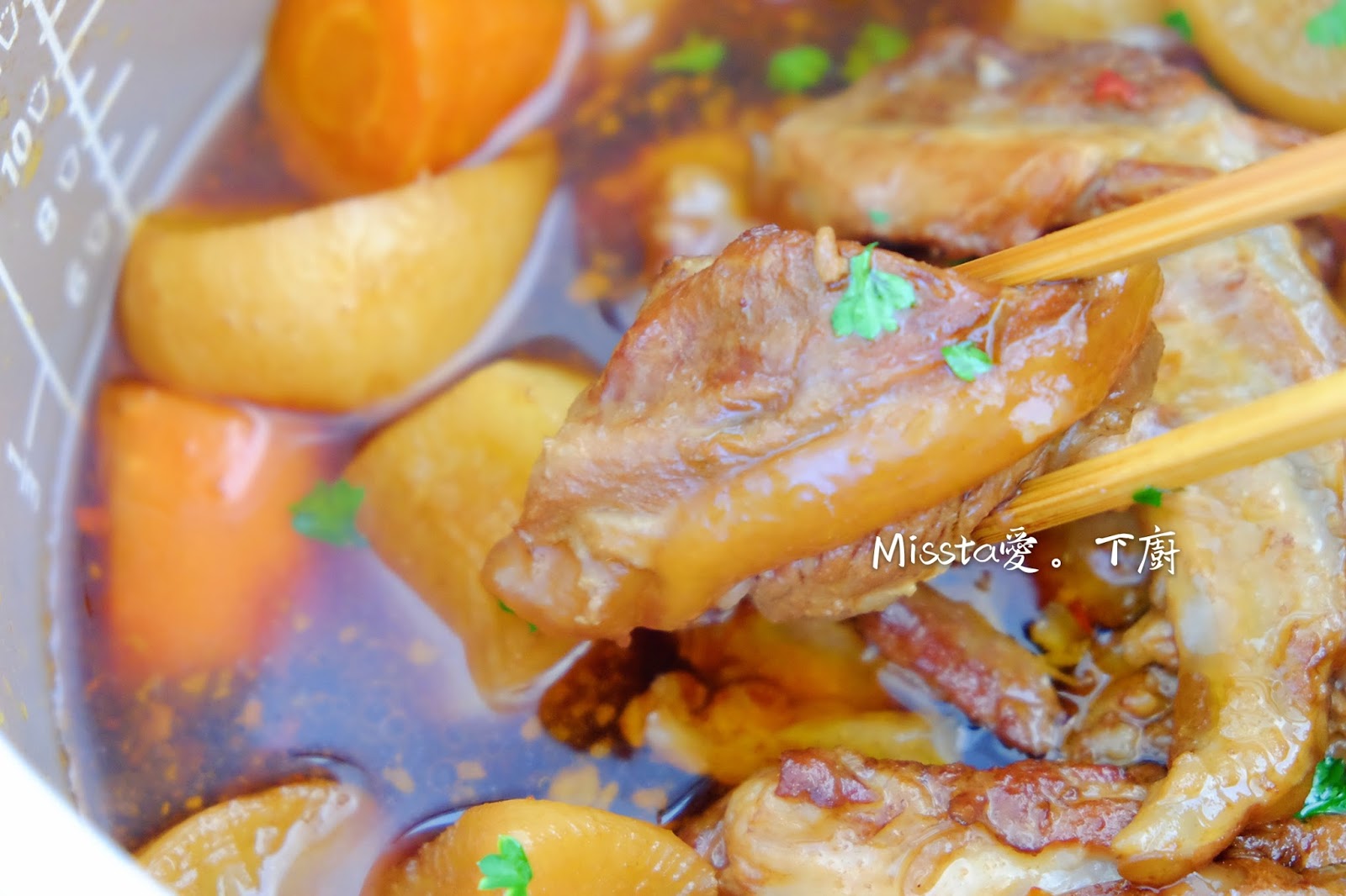 Missta's Kitchen: 醬燒豬軟骨 Taiwanese Pork Cartilage Stew