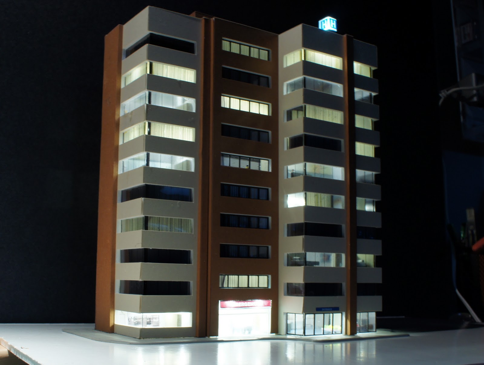 quinntopia - An N Scale blog: A Hospital In Quinntopia!