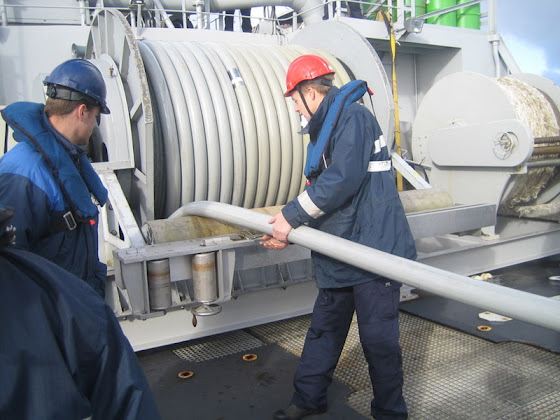 Naval Open Source INTelligence: Ultra to Supply Towed Arrays to Be Used ...