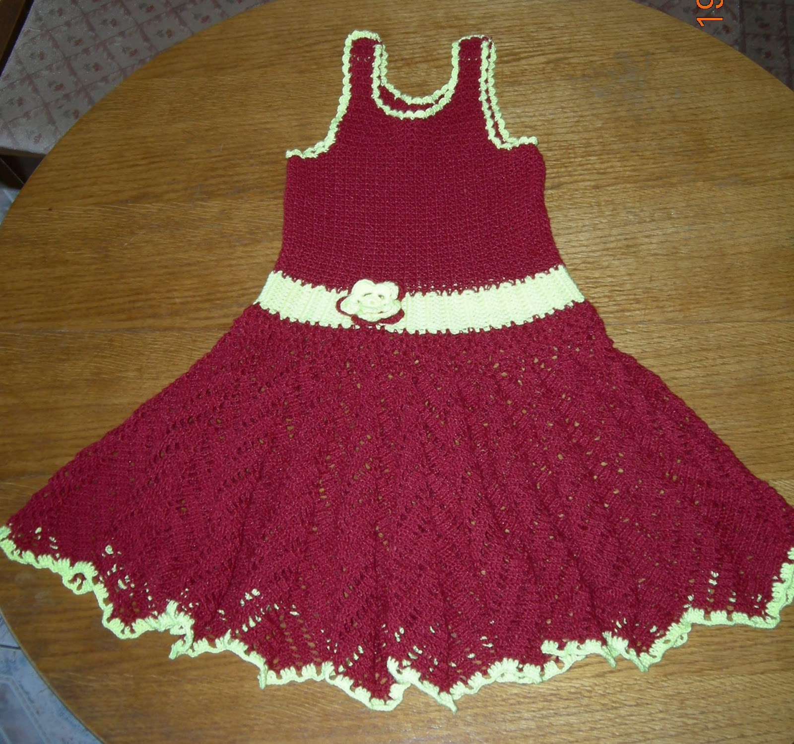 Lucru de mana by Mirela: Rochita crosetata pt 4-5 ani (Model 2)