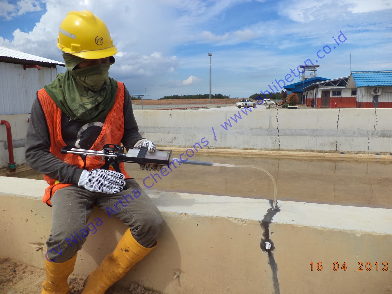 PERBAIKAN BETON retak, pecah, gompal dan keropos