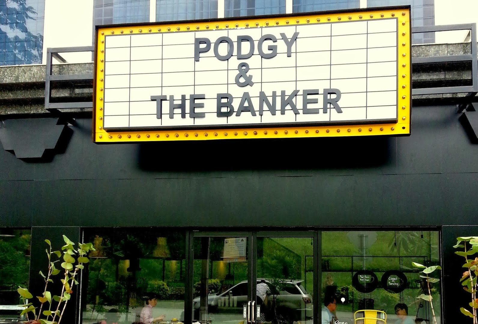 AyuDenira: Podgy & the Banker