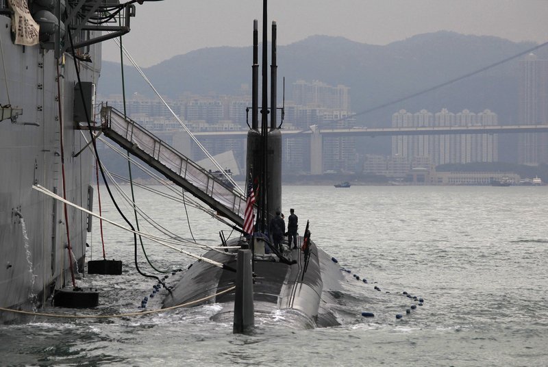 China Defense Blog: Sub Photos of the day: Qing class in Shanghai, LA ...