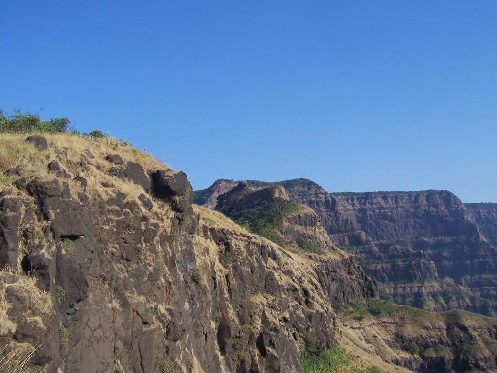 Trekking In Maharashtra: Chandragad To Arthur's Seat (Mahabaleshwar ...