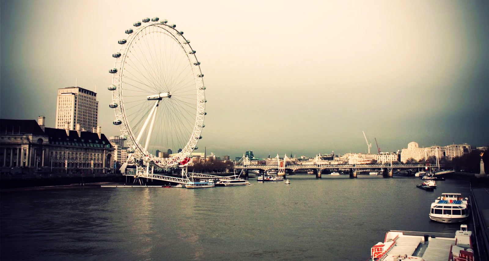 Roda Gigante Wallpaper HD | Righteous Design