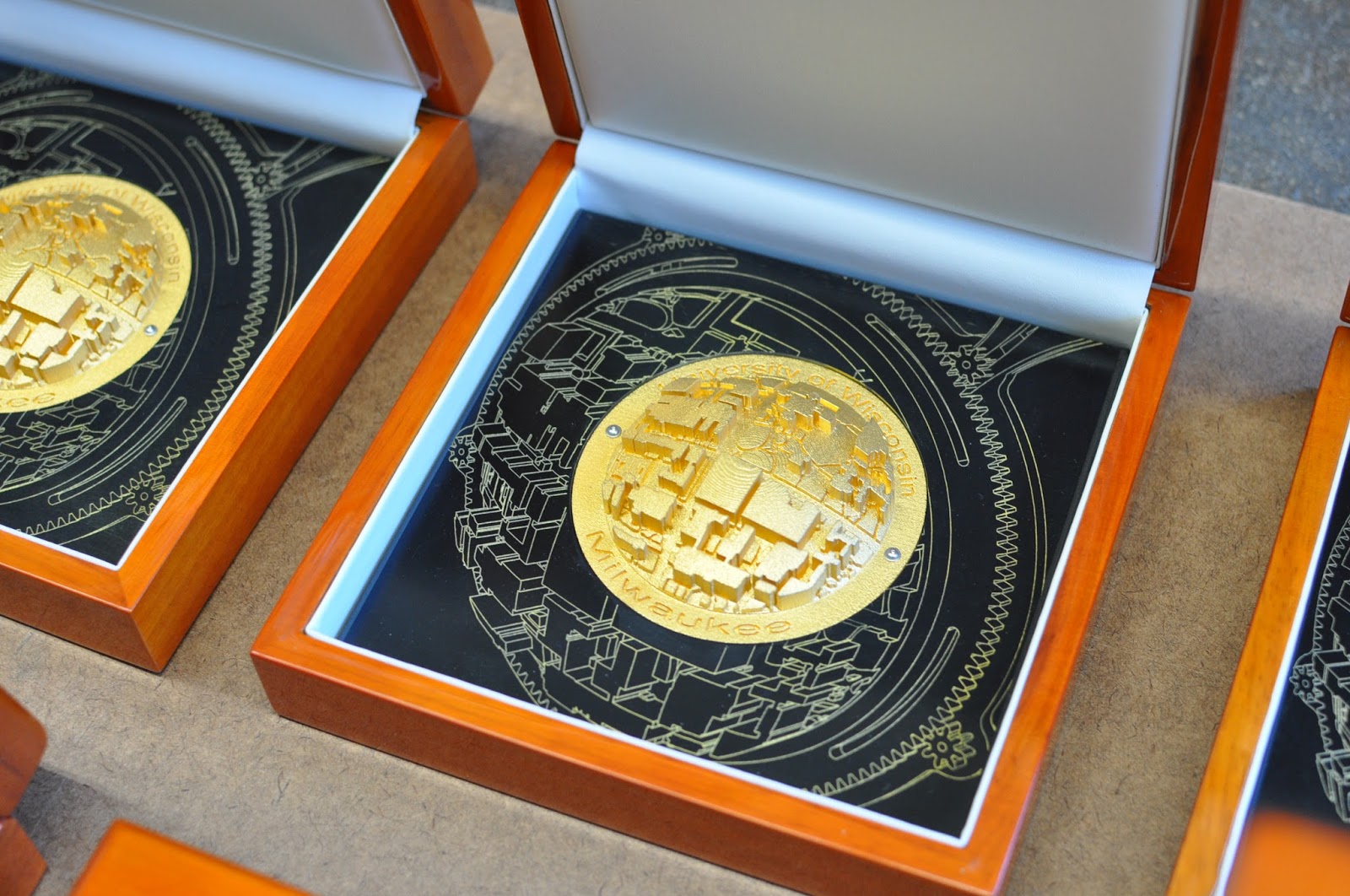 handverker: medallion/paperweight: completed