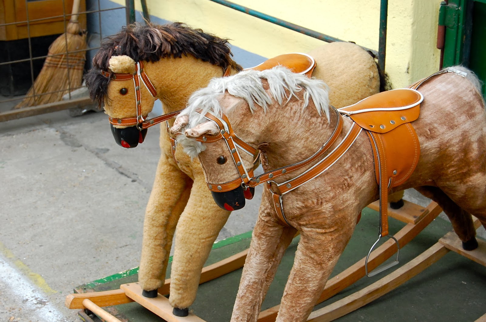 Hello to Budapest: Ecseri Flea Market