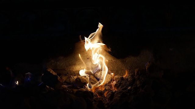 Tak Hanya Api Abadi Mrapen, Ternyata Ada 5 Wisata Api Abadi di ...