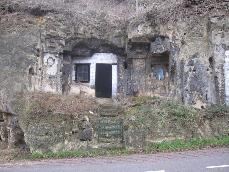 Wonderful World: Rotswoningen