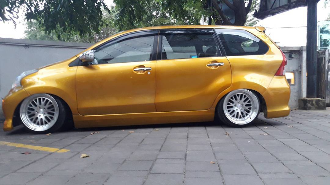 34+ Modif Mobil Warna Emas, Inspirasi Terkini!