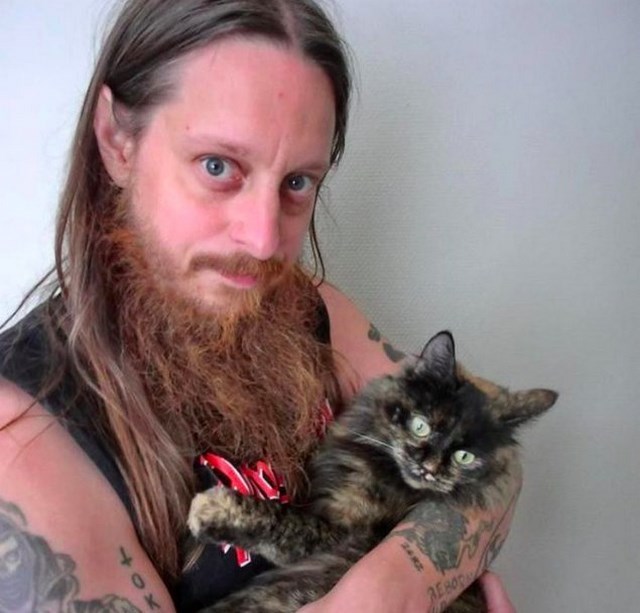 [INSOLITO] Gato hace que su dueño sea accidentalmente elegido para el ...