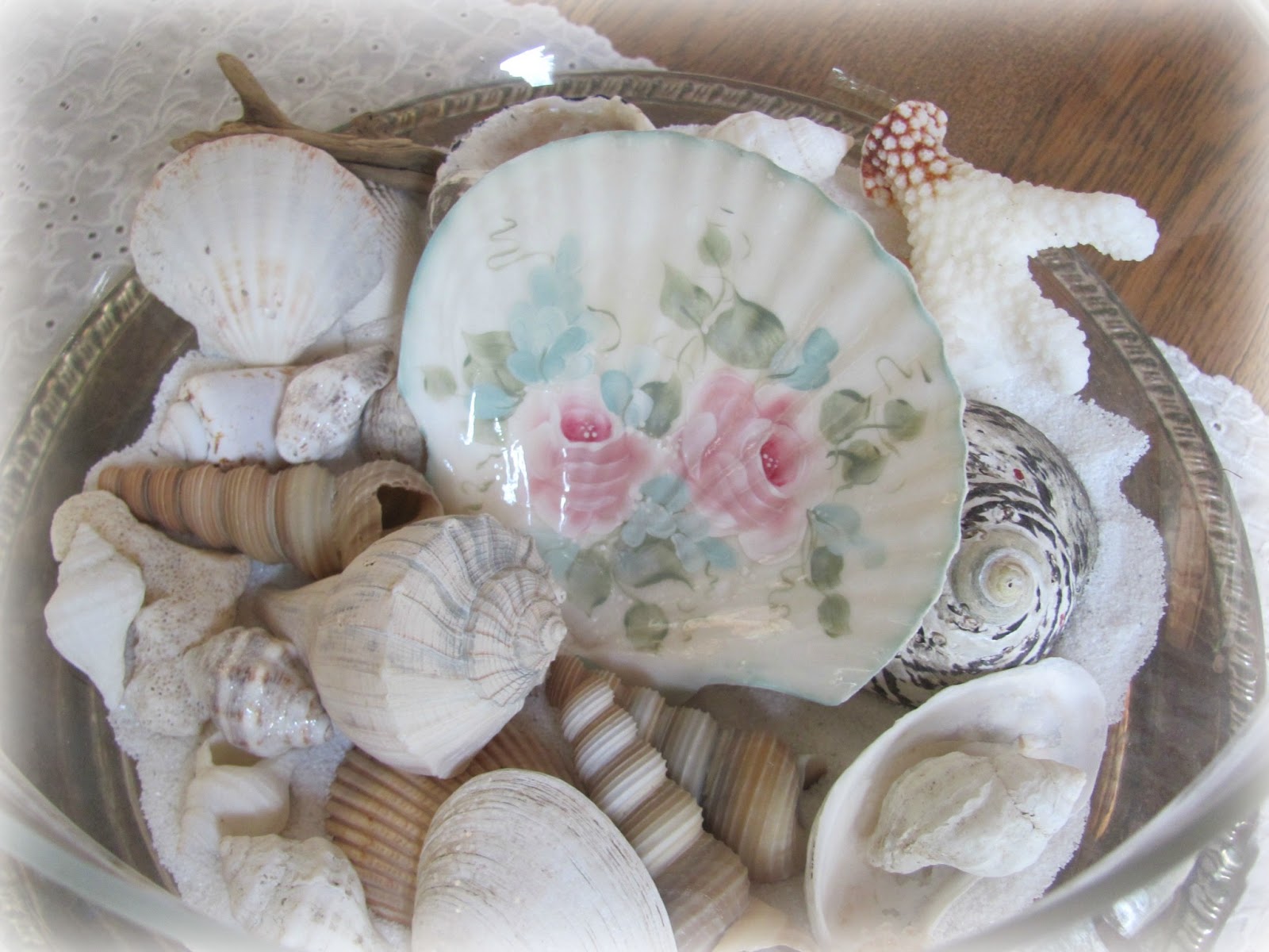 My Shabby Chateau: Sea Shells and Roses