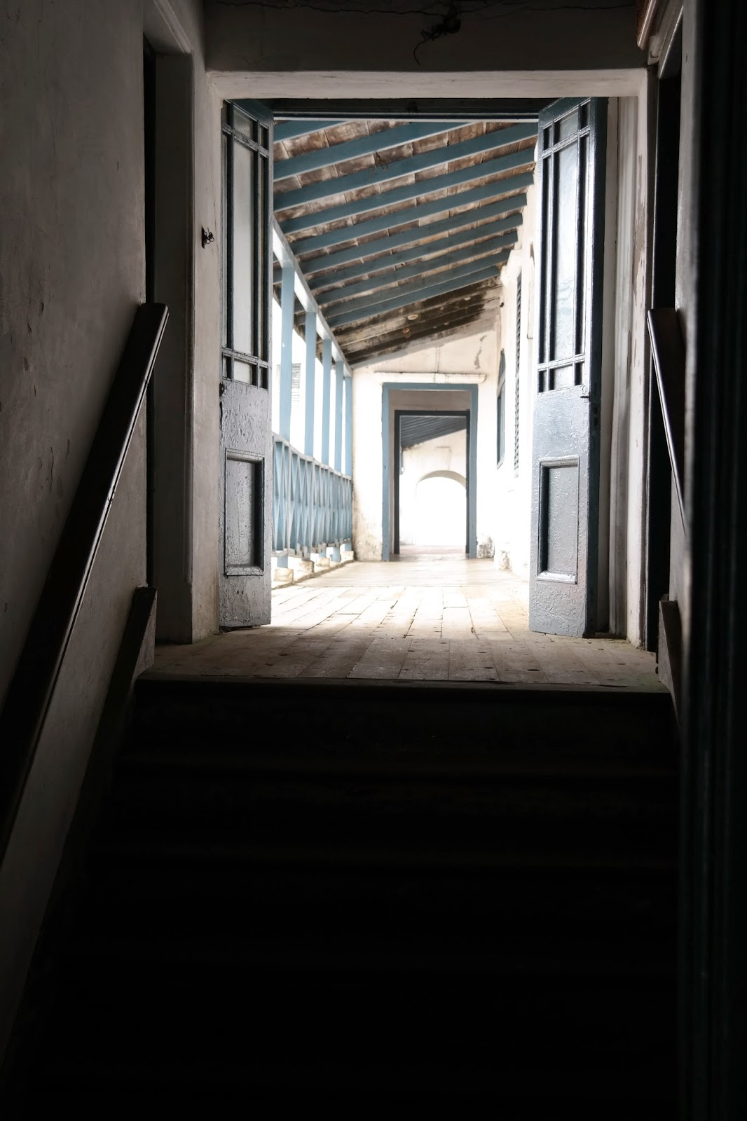 LILLY'S WORLD STORIES: The gate of no return