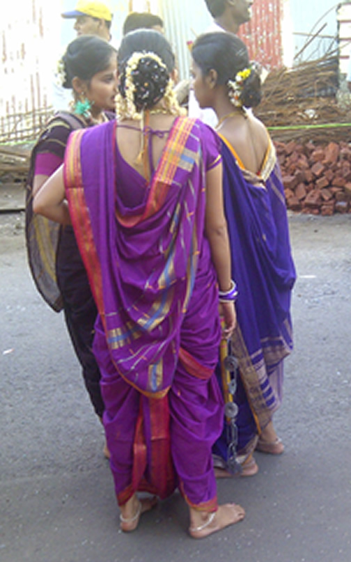 Welcome to Mumbai..!: Maharashtrian Women of Mumbai