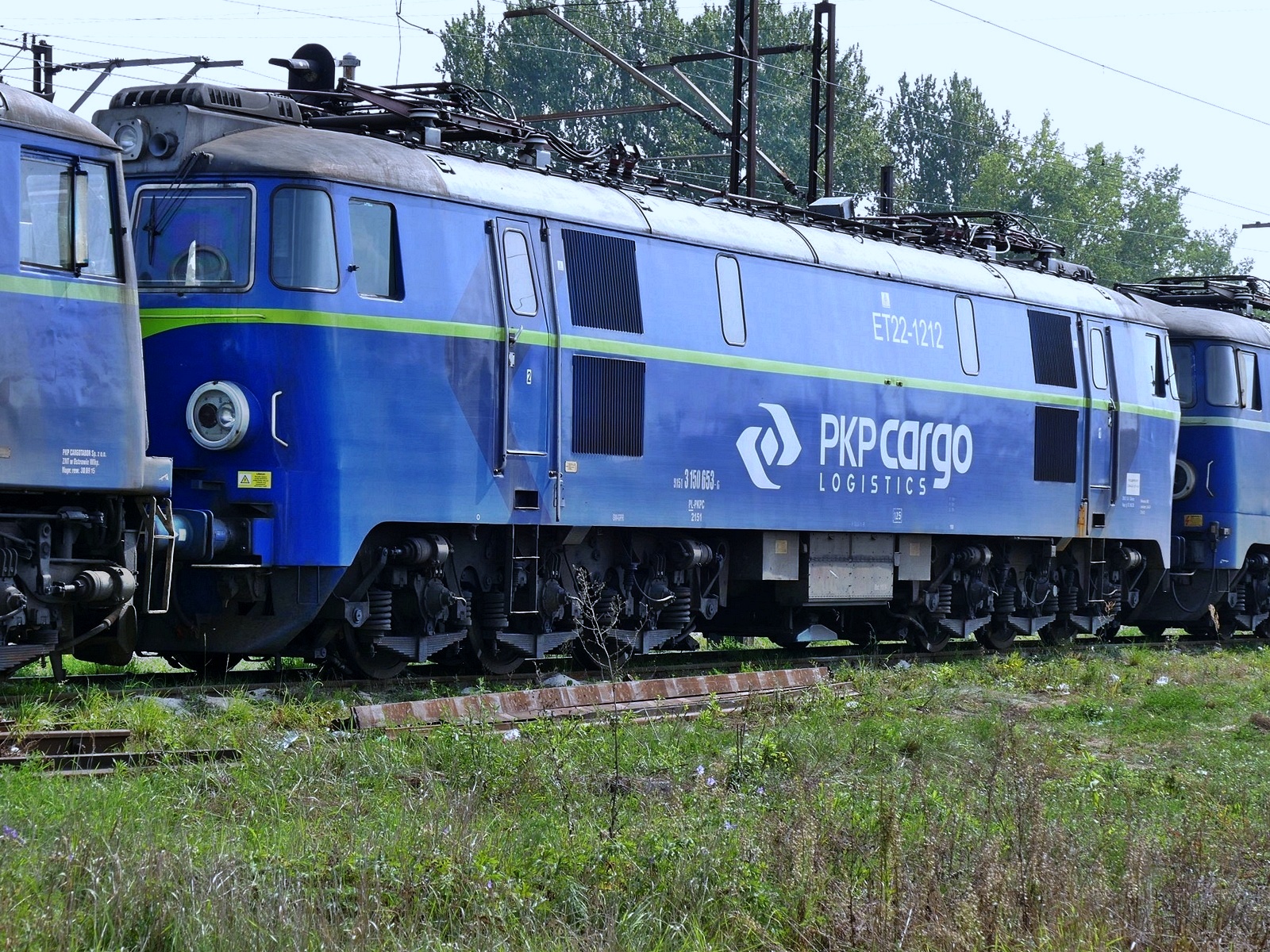 ET22-600 + ET22-1212 + ET22-1051 + ET22-909 na stacji Sitkówka Nowiny ...