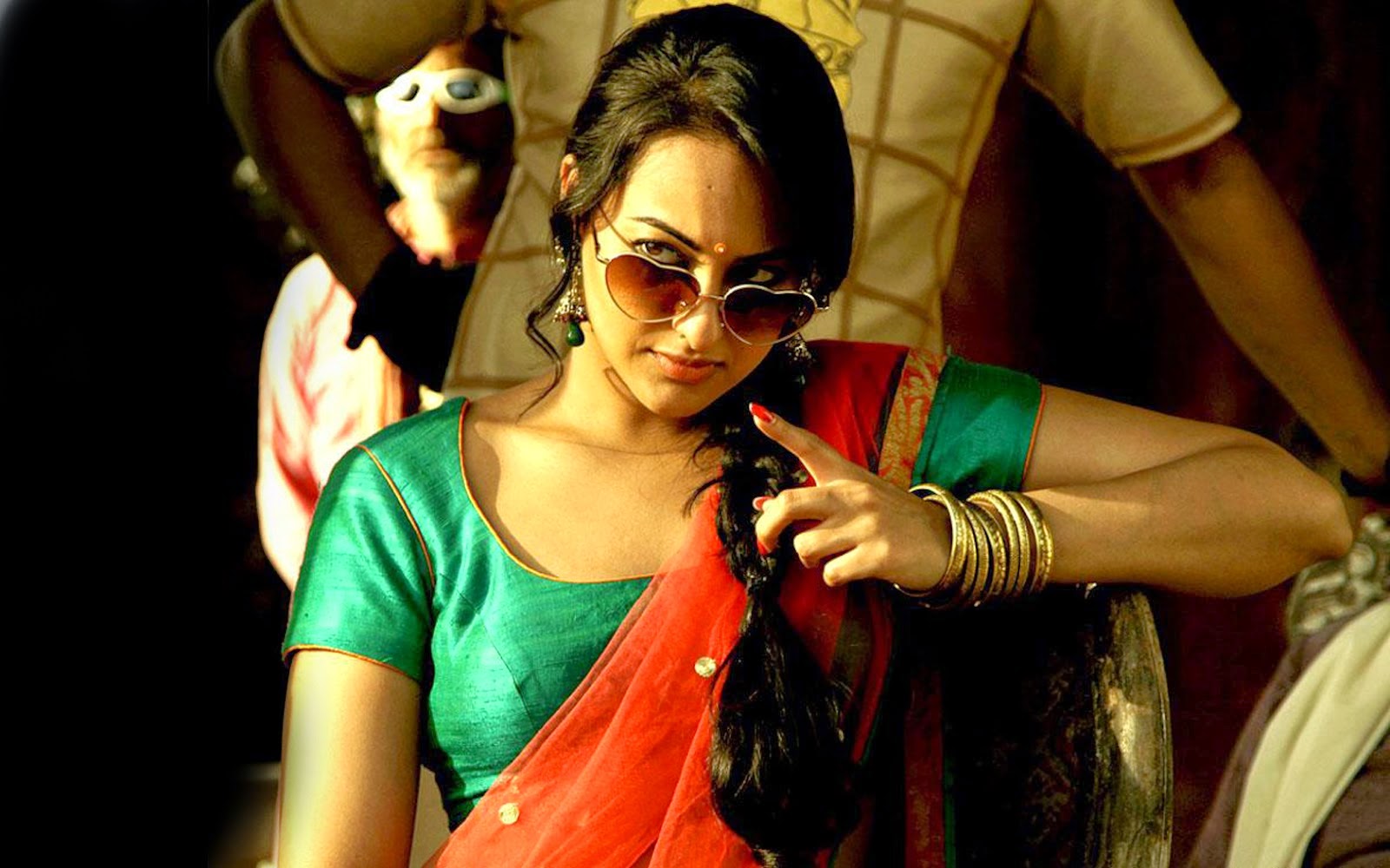 Beautiful HD Images: Sonakshi Sinha HD Wallpapers